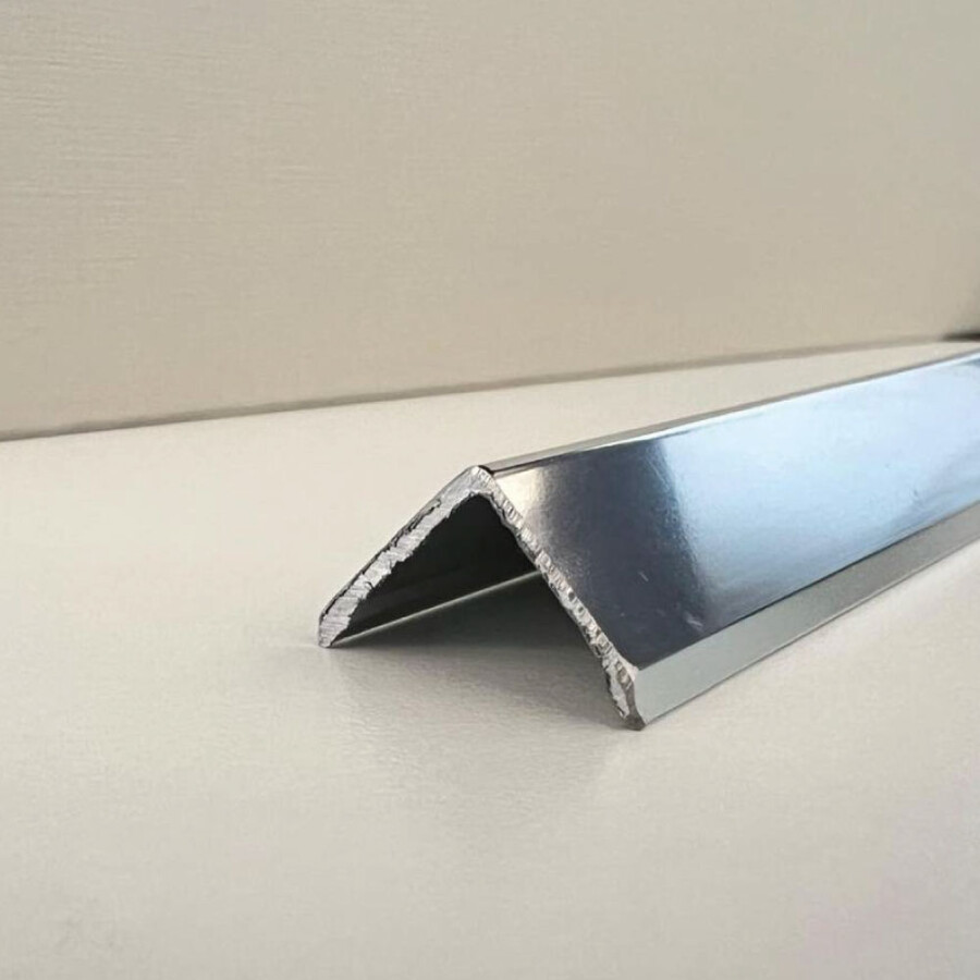 Tapacanto Aluminio Cromado Brillante 16 mm — Bagno & Company