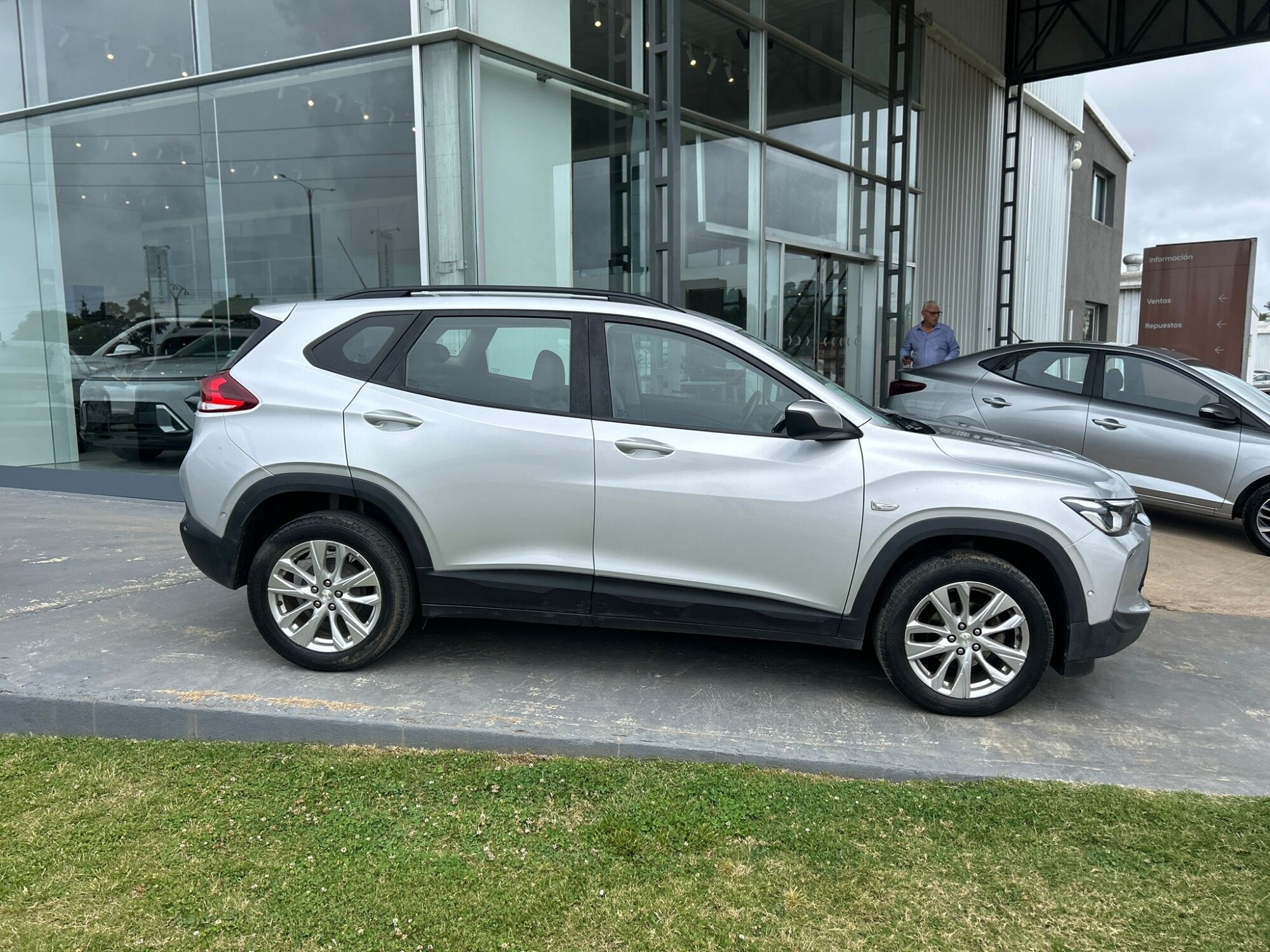 CHEVROLET TRACKER LTZ AT 1.2T 2022 — Usados Fidocar