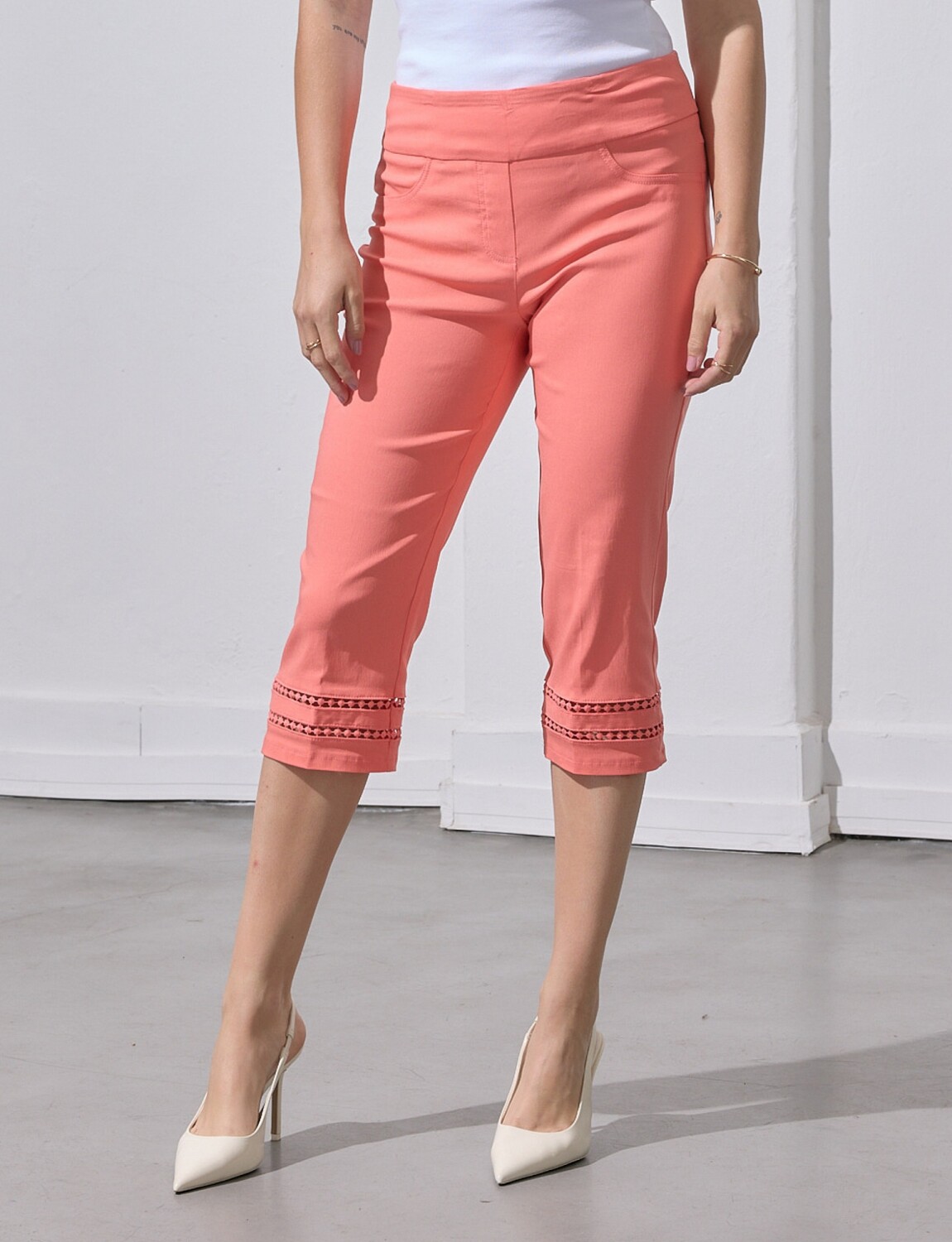 Capri Puntilla - Coral — LA OPERA