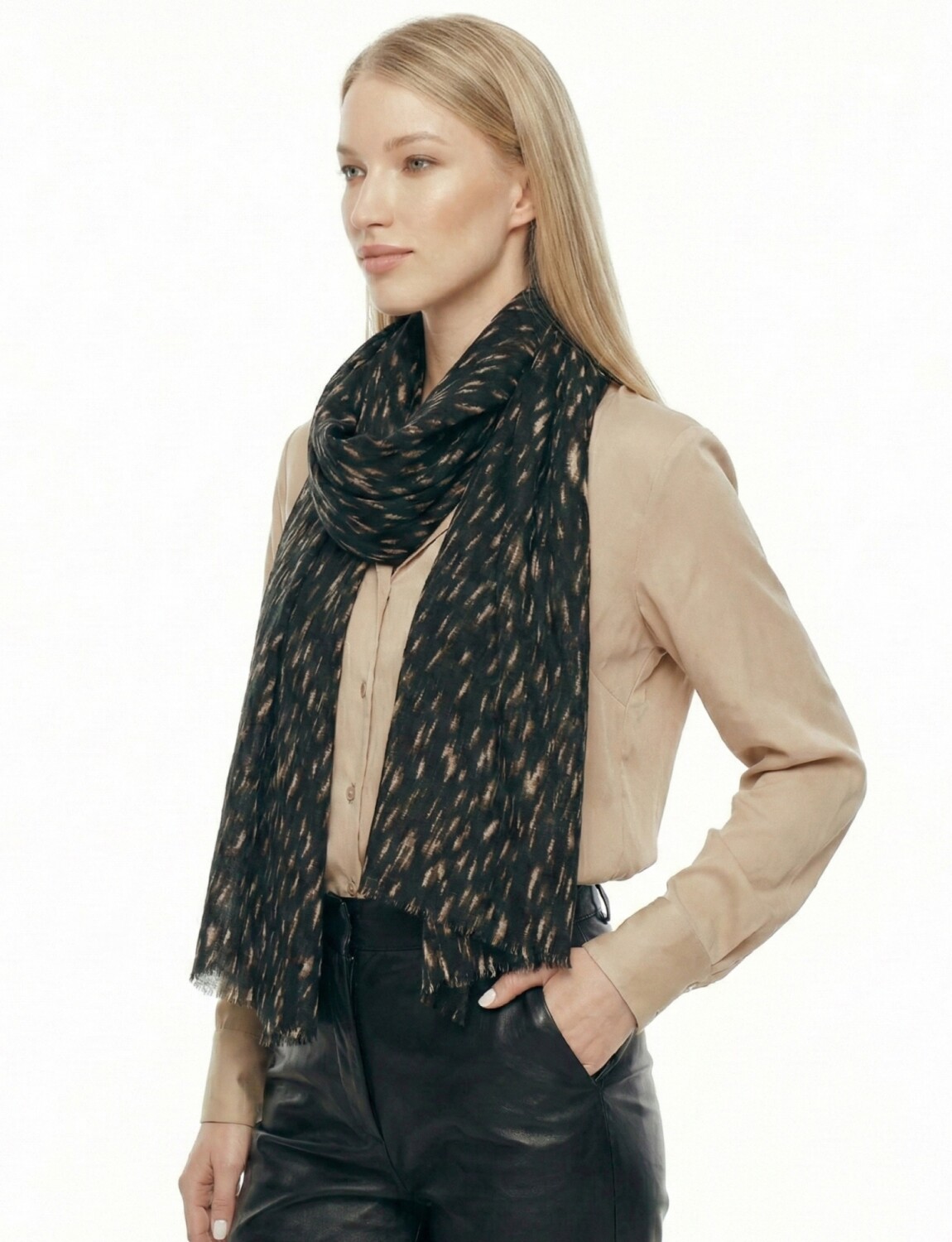 Bufandon Soft Print - Negro/tostado — LA OPERA